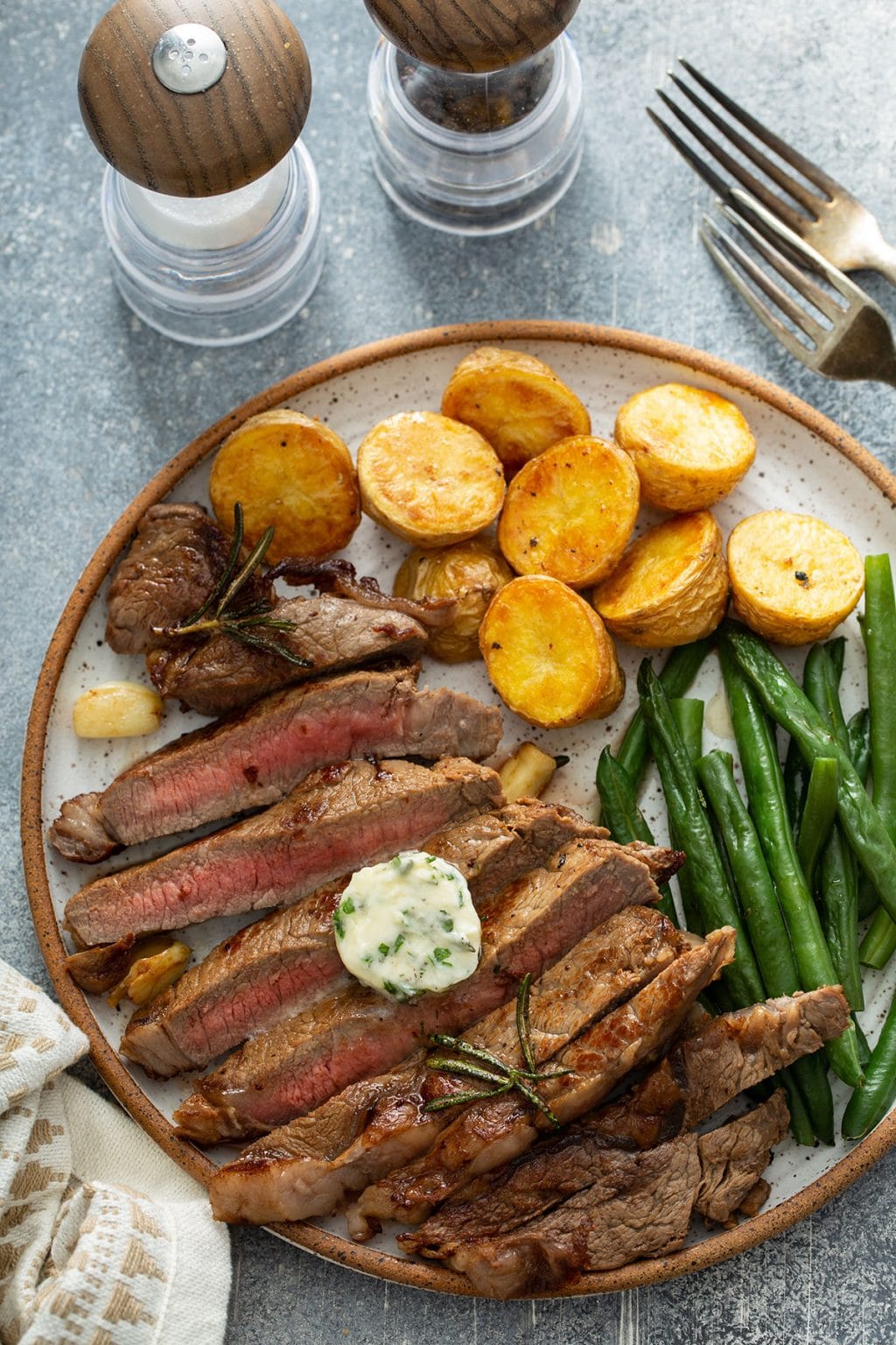 Pan Seared Steak (How to Cook the Perfect Steak) - Lemon Blossoms